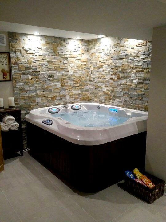 4 Best Indoor Hot Tubs: Review, Comparison & Insights in 2024 | ByRossi