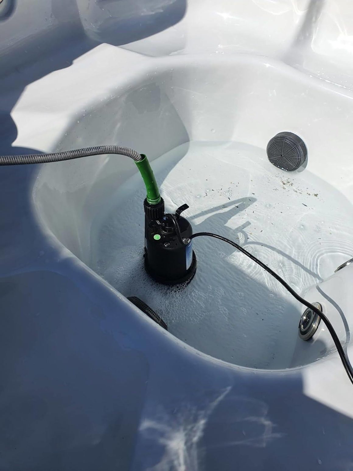 3 Best Sump Pumps to Drain Your Hot Tub Double-Quick [2024] | ByRossi