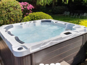 Expert’s Review: 4 Best Soft-Sided Hot Tubs for Any Budget | ByRossi