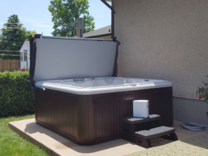 Expert’s Review: 4 Best Soft-Sided Hot Tubs for Any Budget | ByRossi